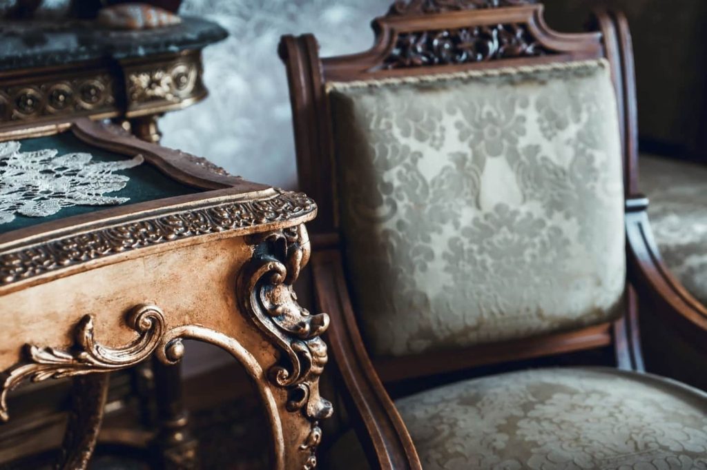 Go Traditional Timeless Furniture Pieces For Your Home